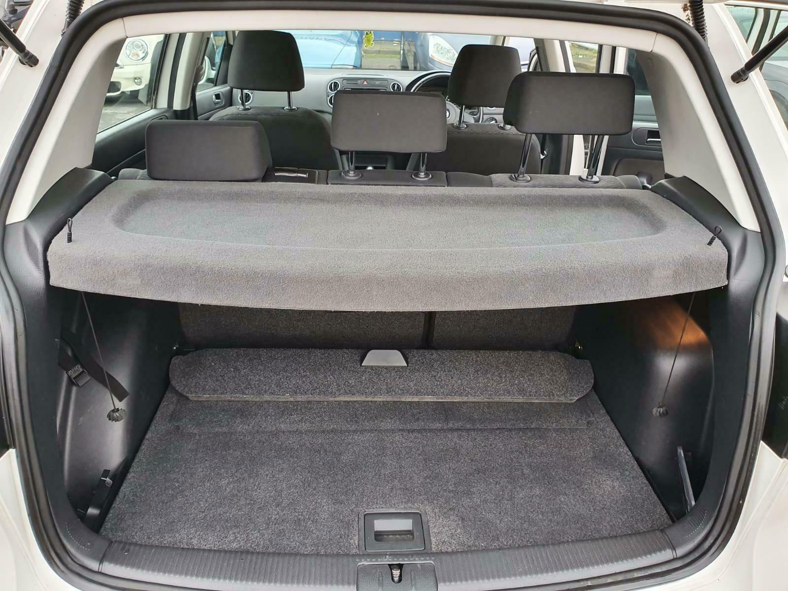 Volkswagen Golf Plus 2013/0 - Global Int Ltd