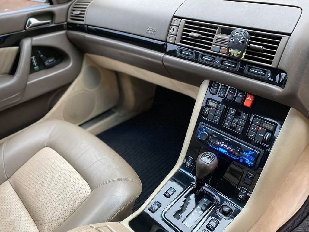 Mercedes Benz S Class 1995/0 - Global Int Ltd