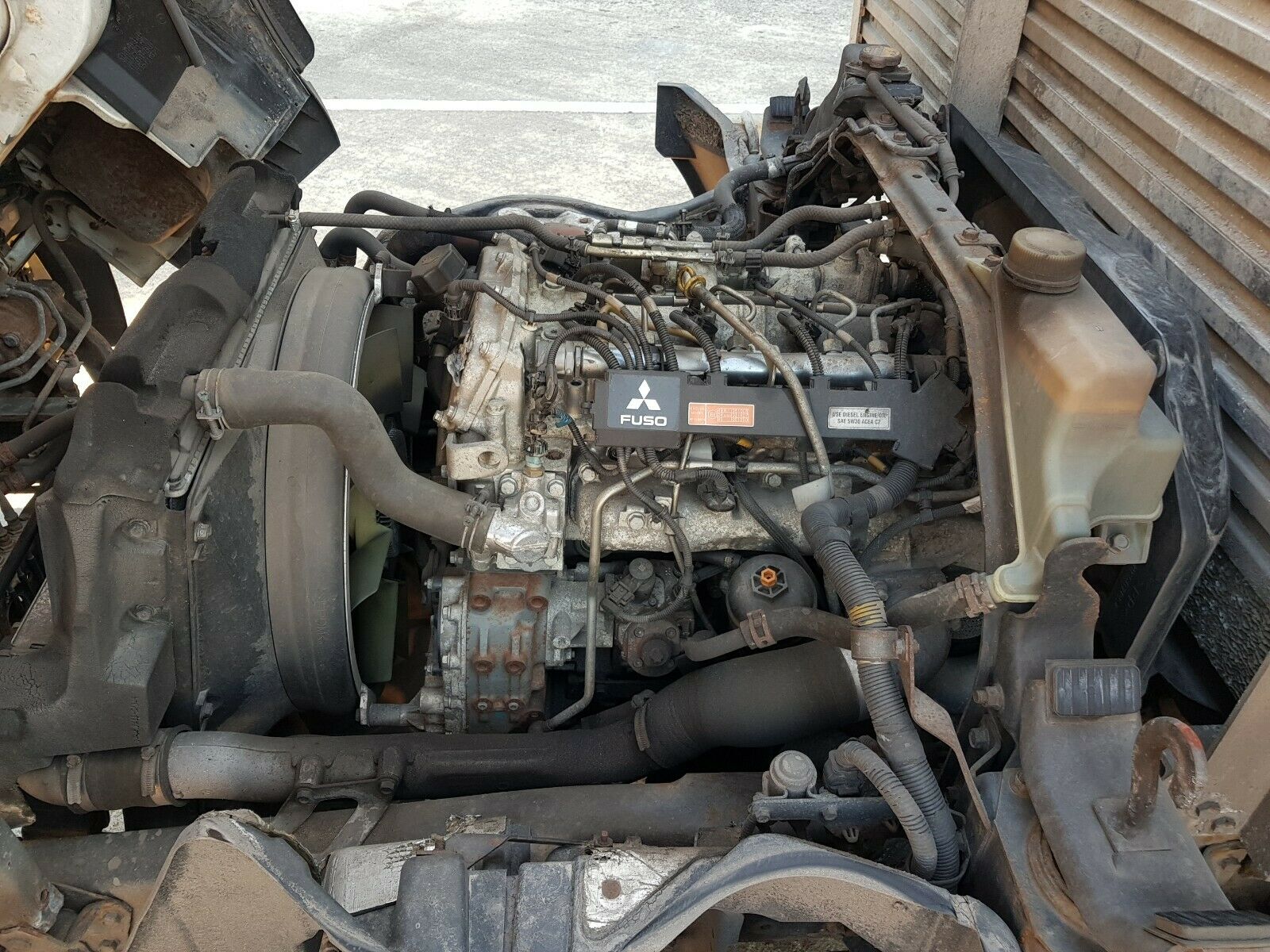 Mitsubishi Canter 2013/0 - Global Int Ltd