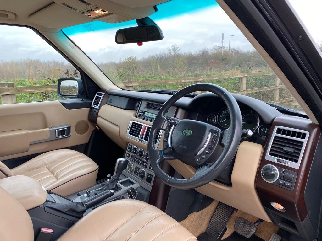 Land Rover Range Rover 2003/0 - Global Int Ltd