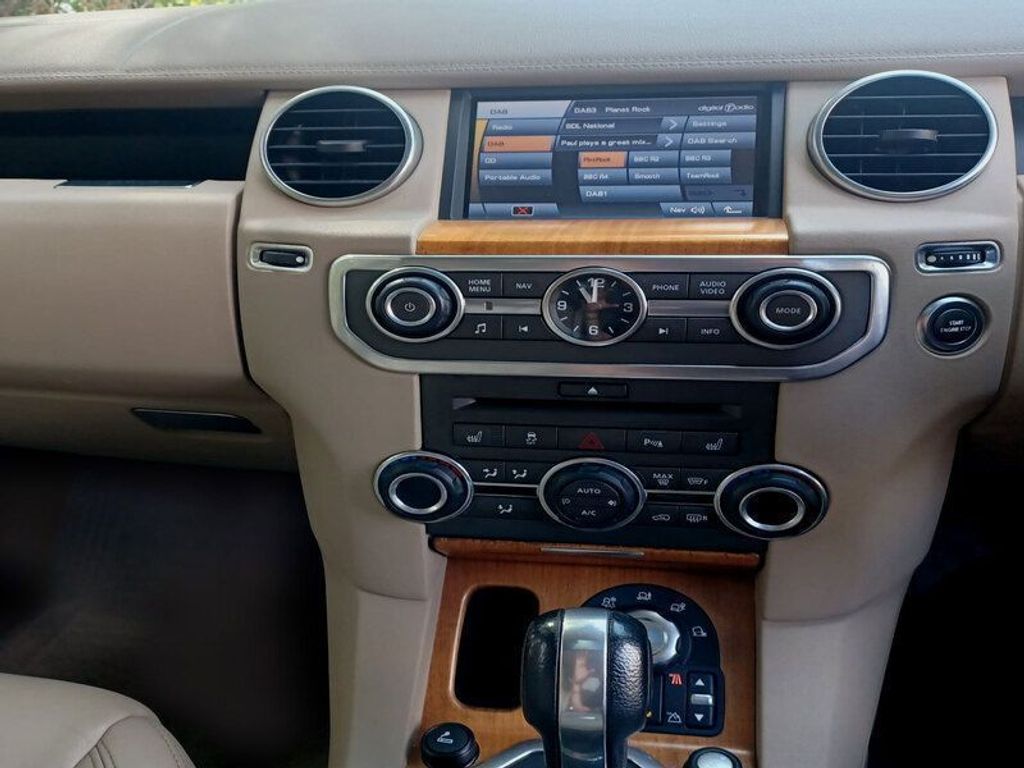 Land Rover Discovery 4 2011/0 - Global Int Ltd