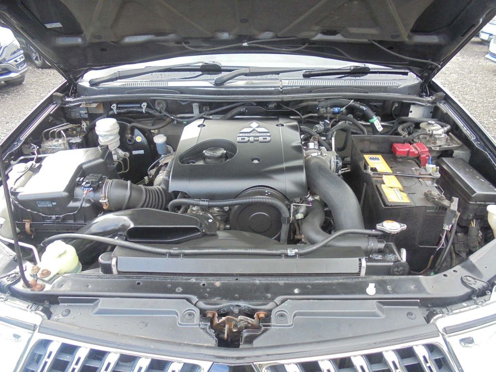 Mitsubishi L200 2012/0 - Global Int Ltd