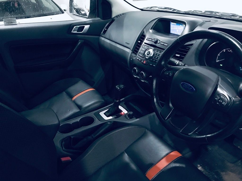Ford Ranger 2015/10 - Global Int Ltd